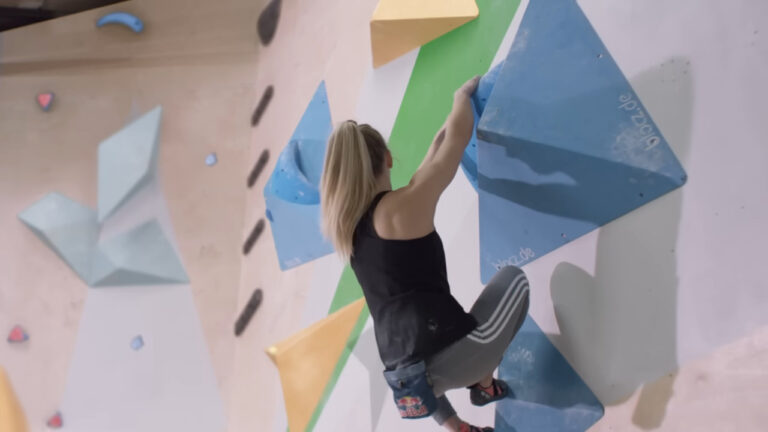 What Is Bouldering? A Complete Guide for Beginners - Wooden Mountain